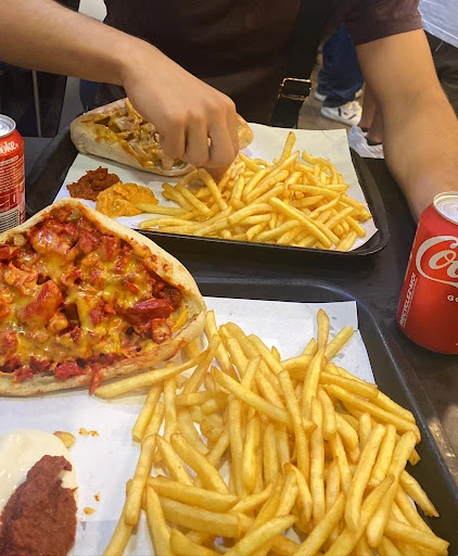 Découvrez Le 129: L’incontournable de la street food halal à Saint-Denis